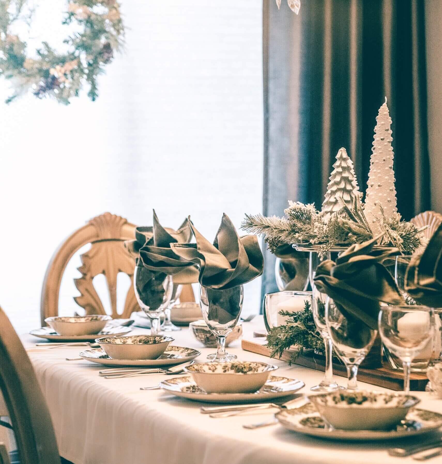 Creative Table Setting Ideas - Food Fire + Knives