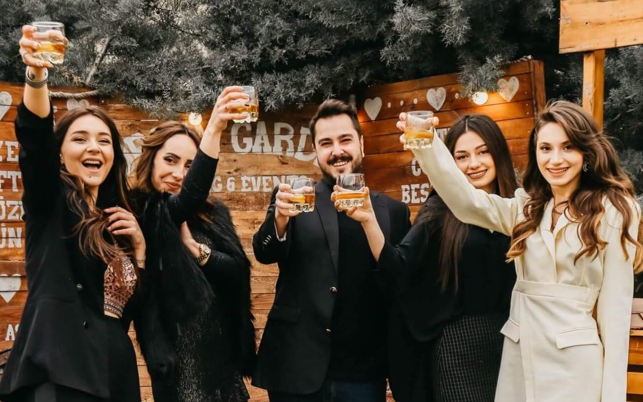 Elevate Your Corporate Event Food Fire Knives